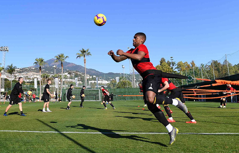 Wolves heading to sunny Marbs for warm weather football training camp ...