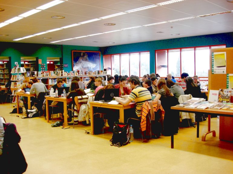 Benalmadena bookworms make library third busiest in Andalucia Spain ...