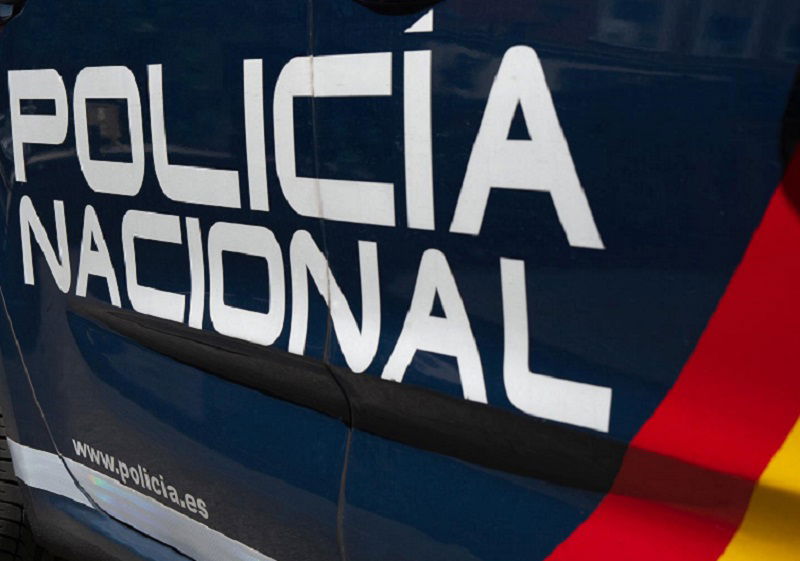 National Police officers detain alleged young drug dealer in Fuengirola ...