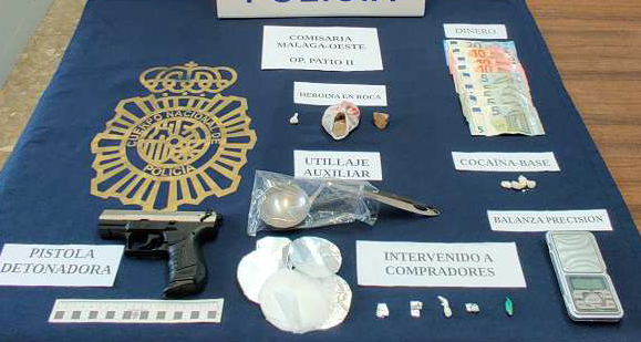 Four suspected heroin and cocaine dealers arrested in raid on home ...