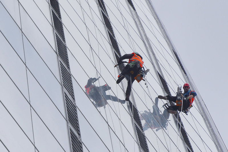 Woman arrested for endangering life of man doing rope access work ...