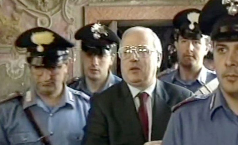 Notorious Mafia Boss Who Ran Criminal Empire From Prison Found Dead