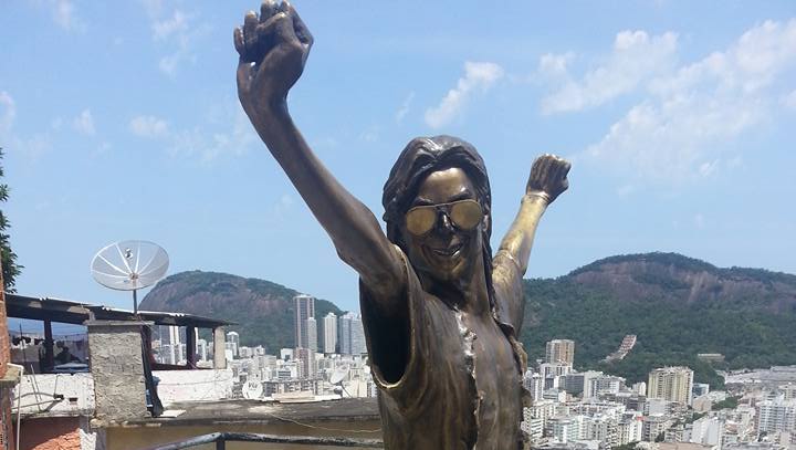 Twitter users comment on viral photo of Michael Jackson’s statue in Brazil
