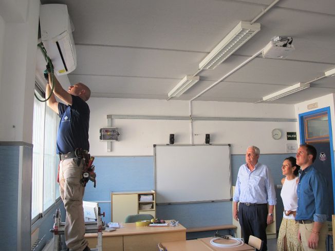 Air-conditioning for pupils in sun-filled classrooms in Vera (Almeria ...