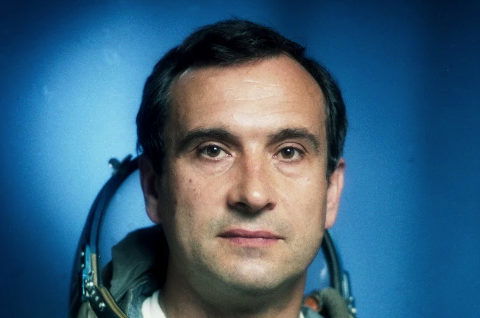 Russian astronaut who held record for longest space mission dies aged ...