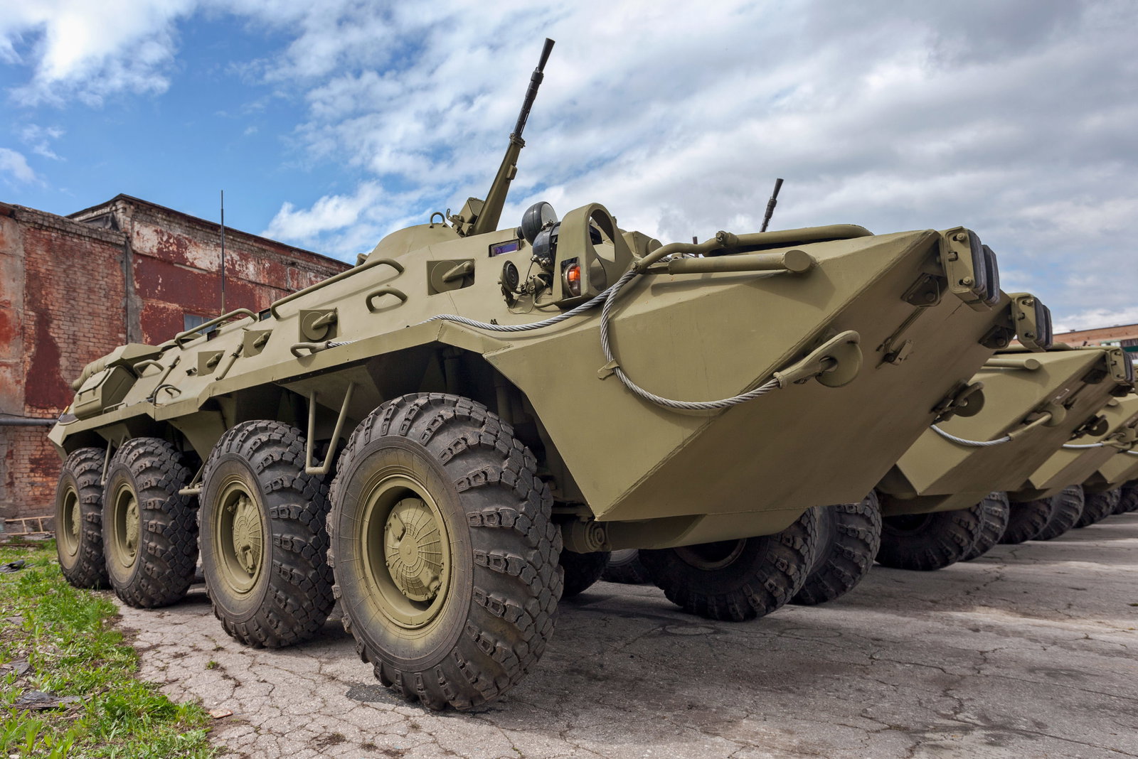 Huge day for Ukraine with 28 Russian APCs destroyed in latest combat ...