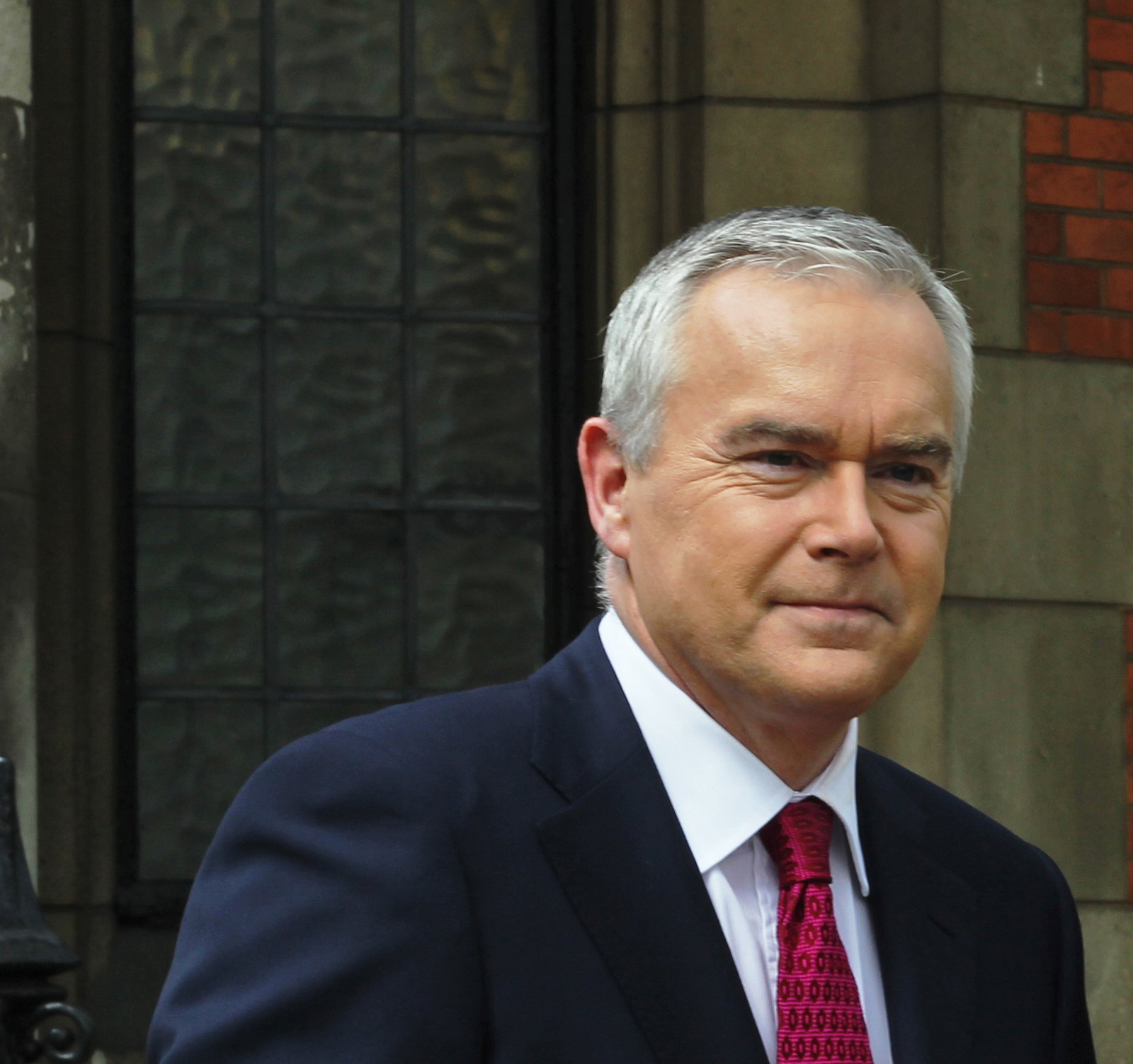 BBC News presenter Huw Edwards praised for his handling of the Queen’s ...