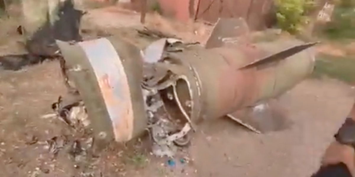 WATCH: Tochka-U Russian missile discovered in Mariupol, Ukraine by ...