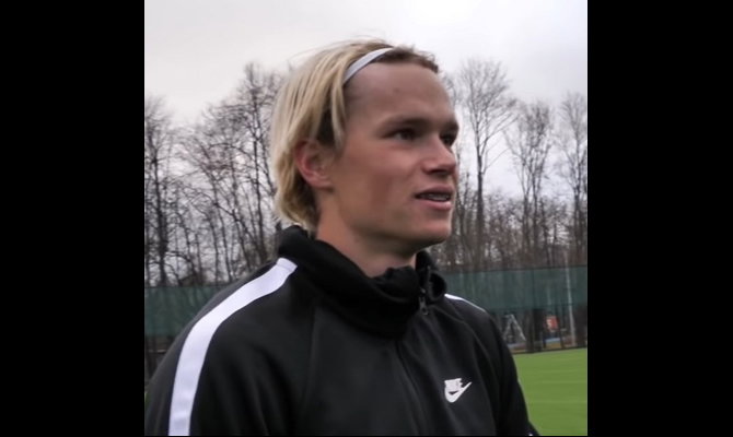 Ukraine international Mykhaylo Mudryk unveiled by Chelsea FC