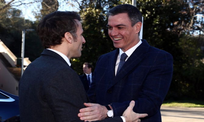 Spain and France sign ‘friendship cooperation treaty’ in Barcelona