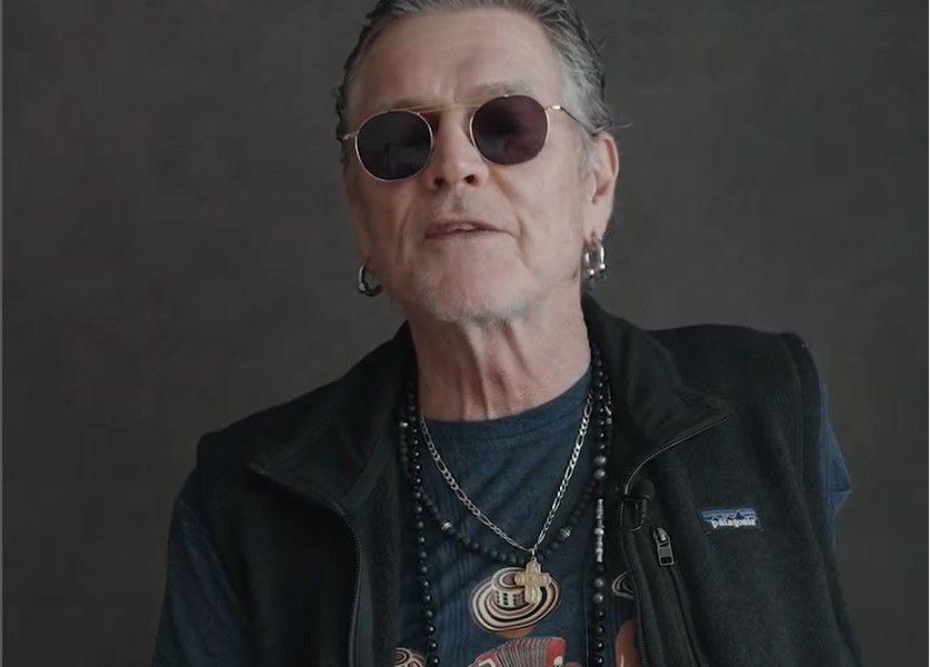 Teenager VIOLENTLY assaults Def Leppard´s one-armed drummer Rick Allen ...