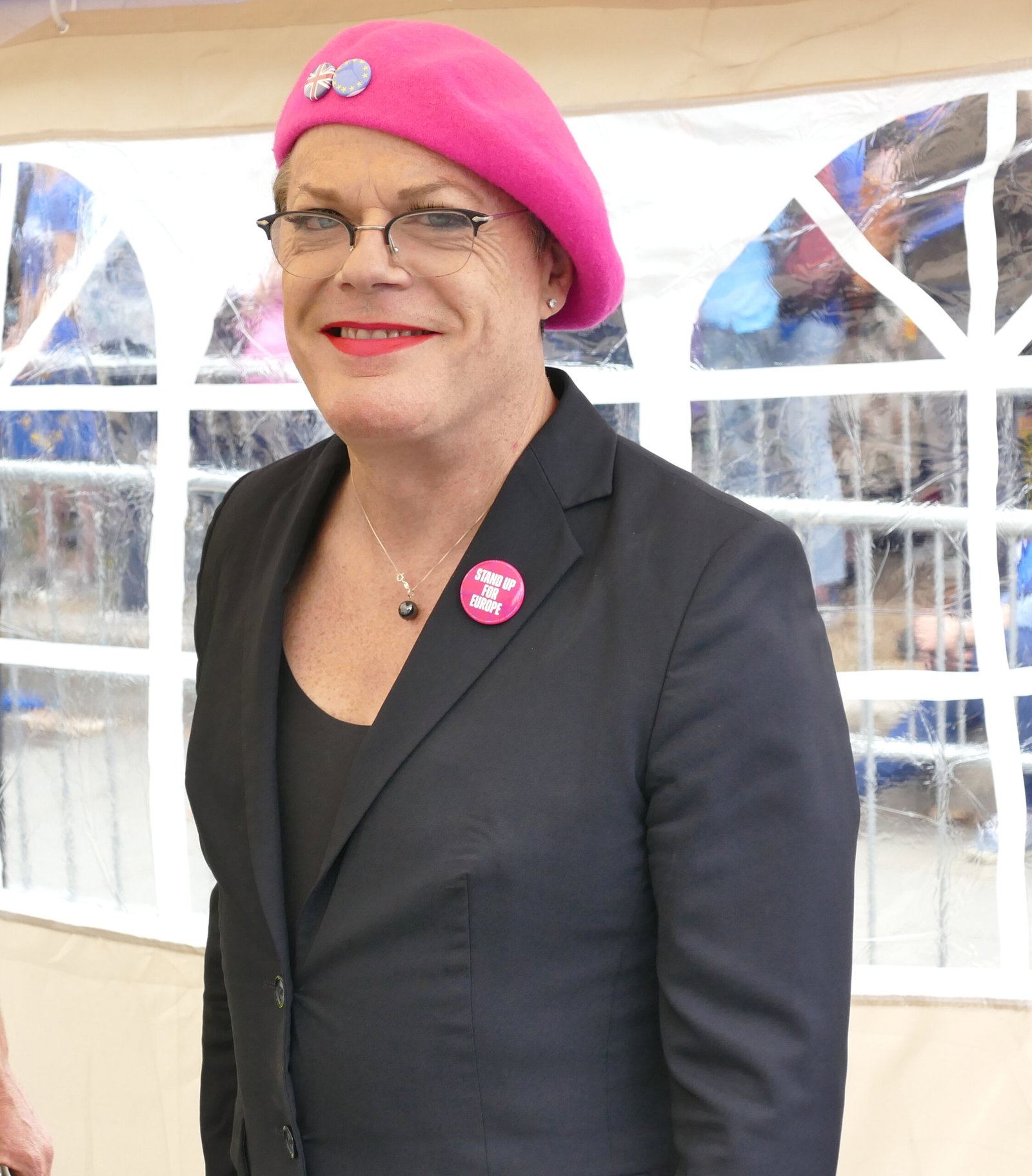 Comedian Eddie Izzard reveals her new name to Lorraine Kelly as she ...