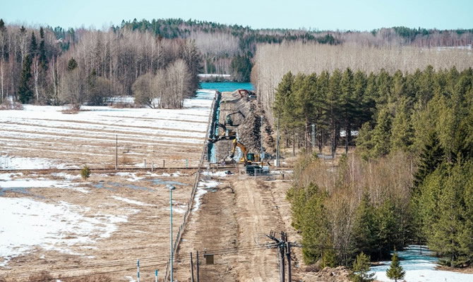 Finland first 200-kilometre section of border fence with Russia
