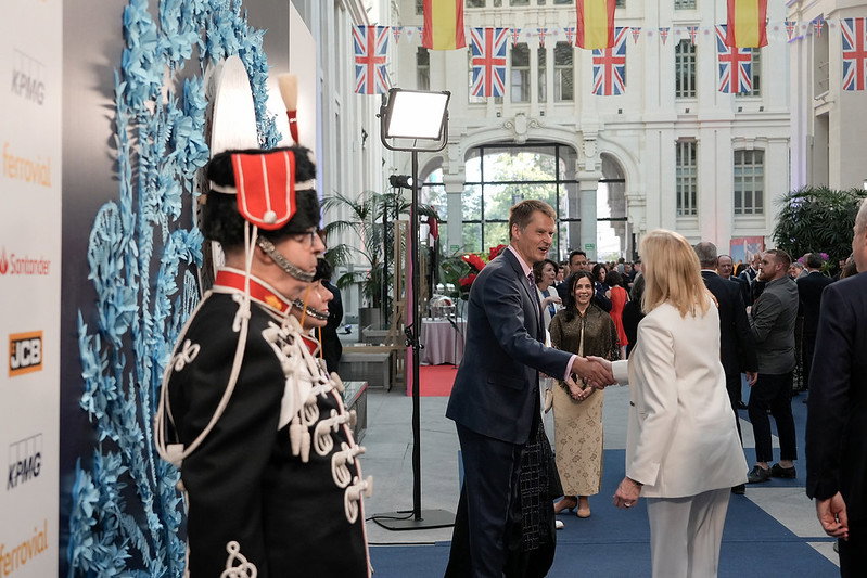 A majestic affair: British Ambassador Hugh Elliott throws regal ...