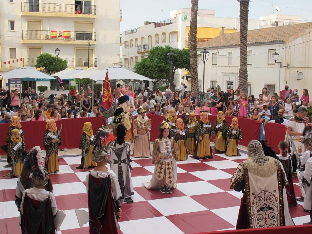 Fun in Vera with Moors and Christians Living Chess « Euro Weekly News