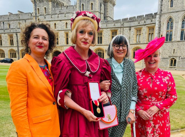 Grayson Perry Wears Dress For Knighthood « Euro Weekly News