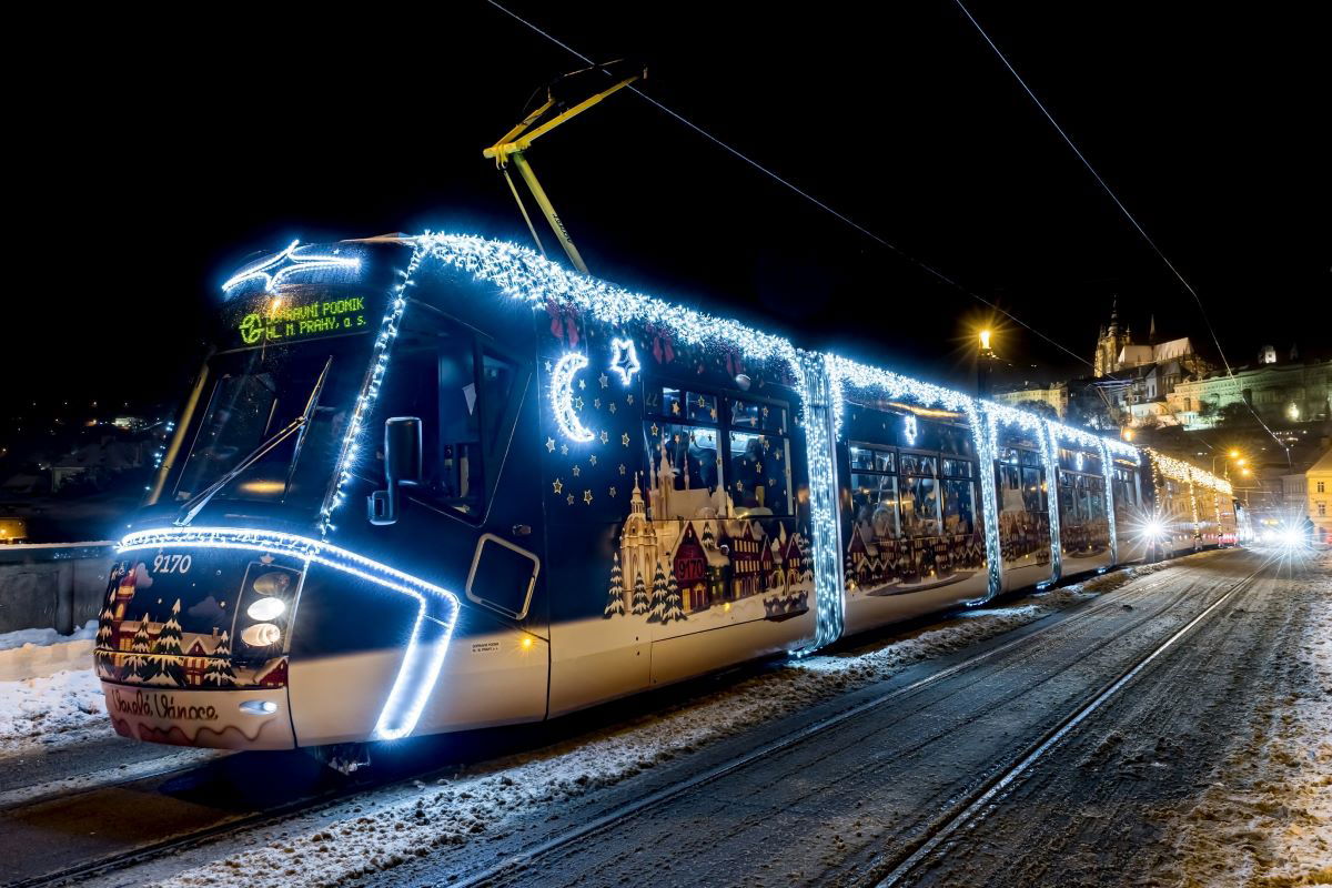 Be part of the Christmas decorations « Euro Weekly News