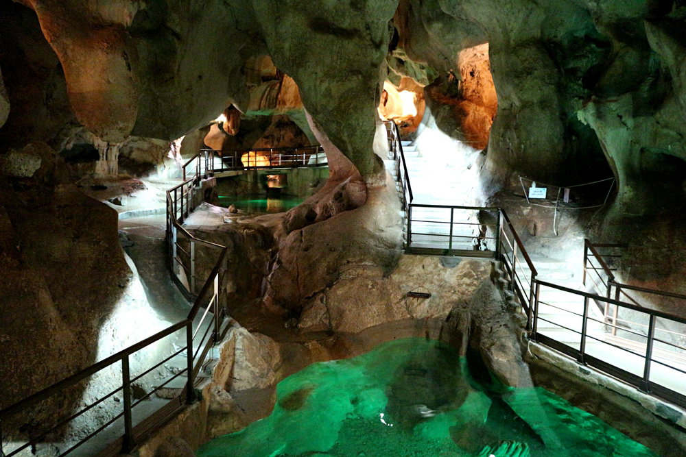 National Geographic Researchers in Rincón de la Victoria Caves « Euro ...