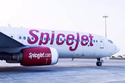 Passenger stuck in loo told to ‘hold on’ as aircraft lands « Euro ...