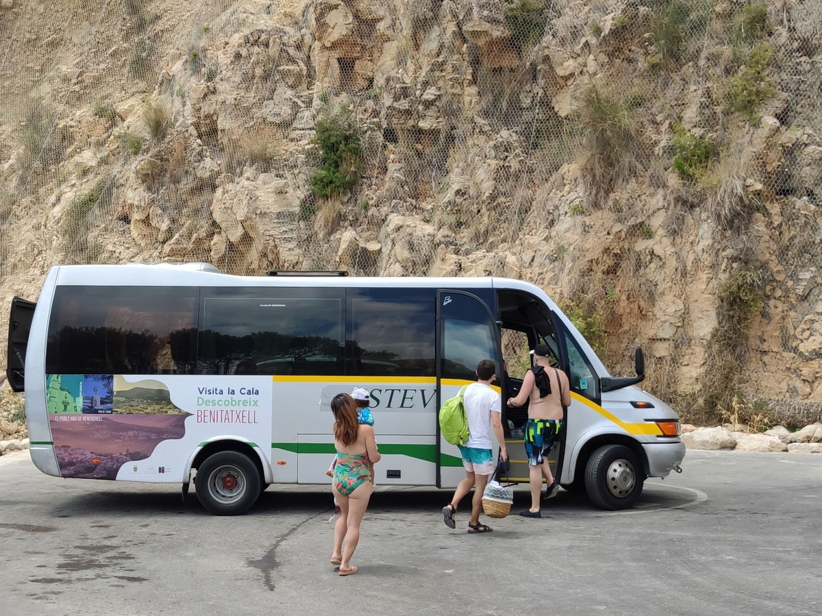 Free Beach Bus to Moraig Cove « Euro Weekly News