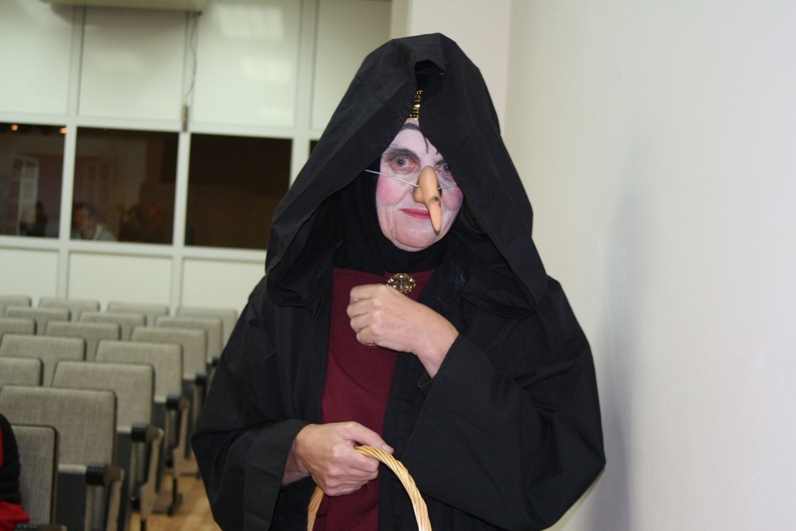 Snow White: A comedy for all with ADAPT « Euro Weekly News