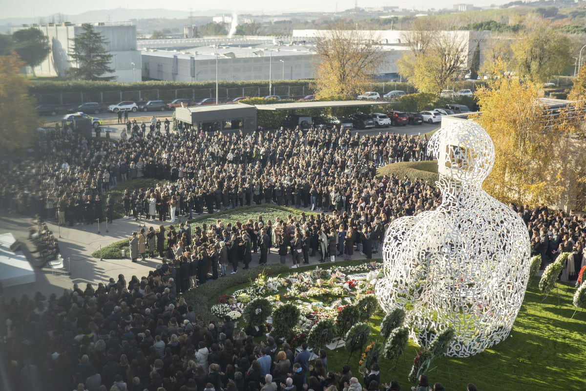 Emotional send off for late Mango founder « Euro Weekly News