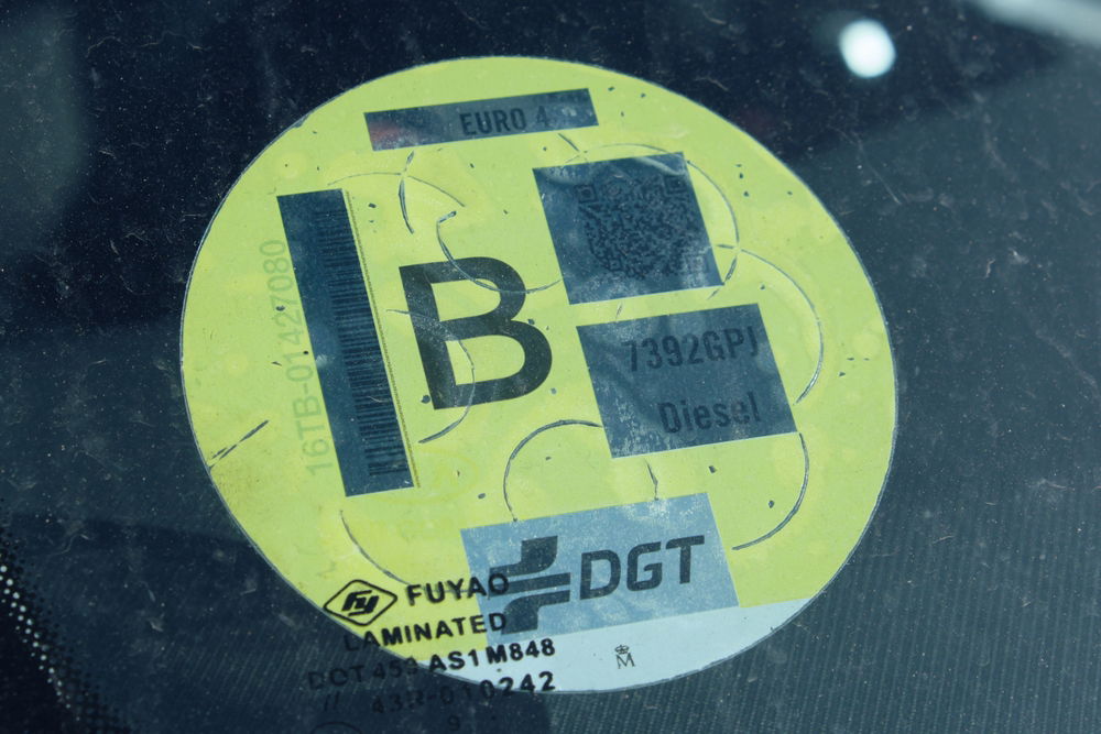 Spain restricts 'B' sticker cars to reduce pollution | News Minimalist