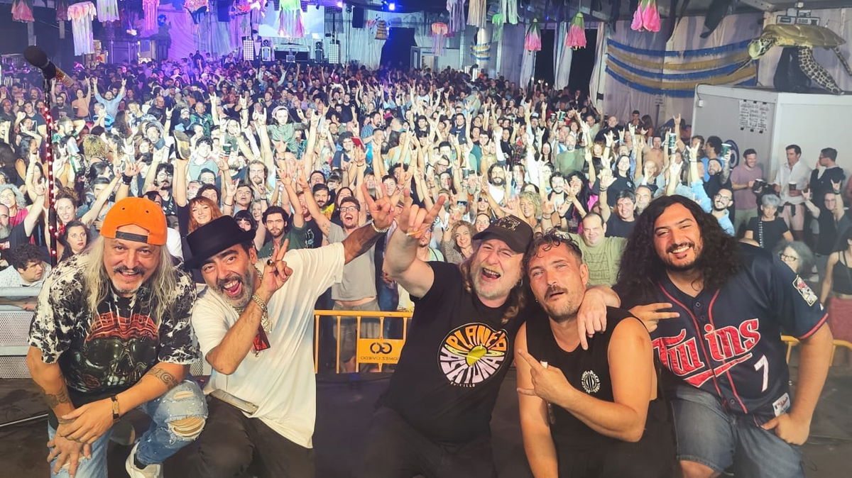 Pepe Bao, bass genius, plays Louie Louie « Euro Weekly News