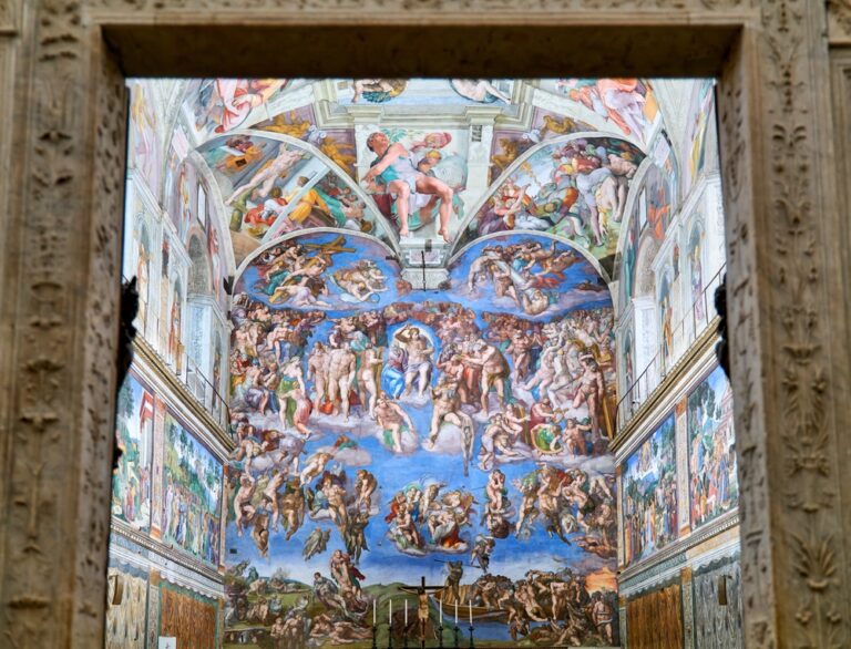 Cardinals begin largest, most unpredictable conclave « Euro Weekly News