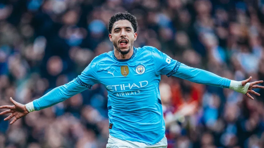 Top 10 best paid Premier League players by weekly and yearly salary ...