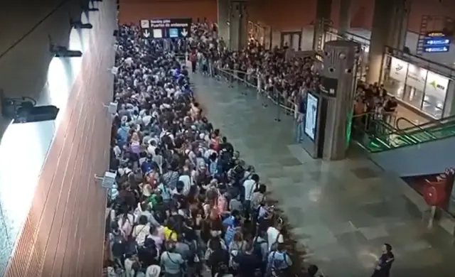 Chaos strikes at Madrid Airport, and frustration spills over into ...