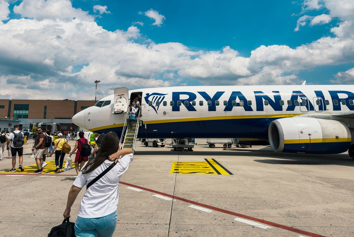 Ryanair ups its free cabin bag size « Euro Weekly News