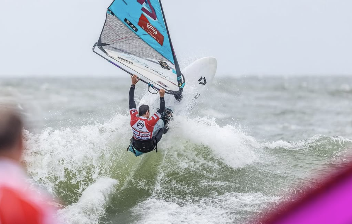 Víctor Fernández finishes fourth in the Windsurfing World Championships ...